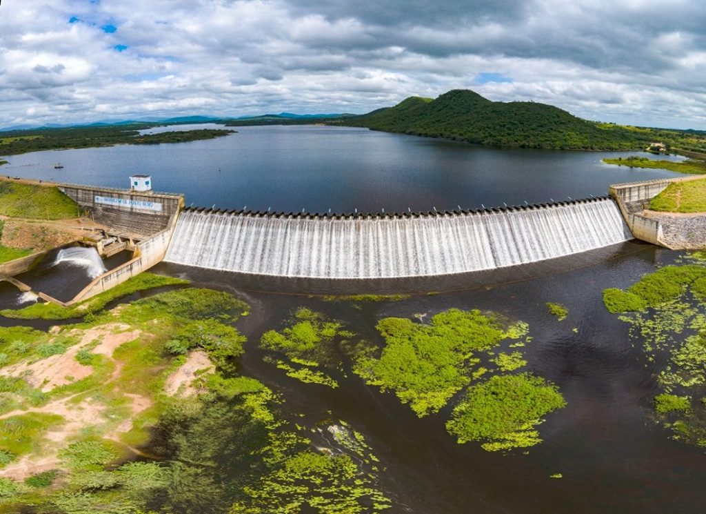 Implantação de fusegate na barragem de Ponto Novo leva água para ...